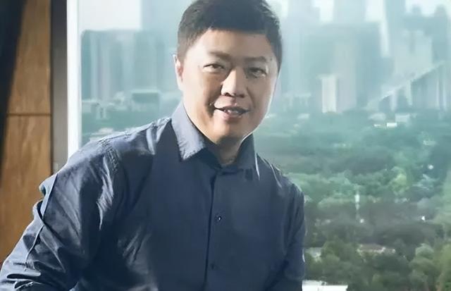 Capital tycoon Wang Ran: At the age of 51, he married Tong Yao, who is ...