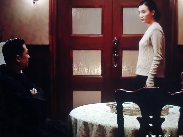 The important character who never appears but is everywhere in "Cliff ...