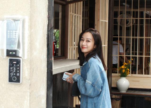 Lu Yanqi: The ambitious little nanny Lan Lan is known as the "girl who throws her face away in ...