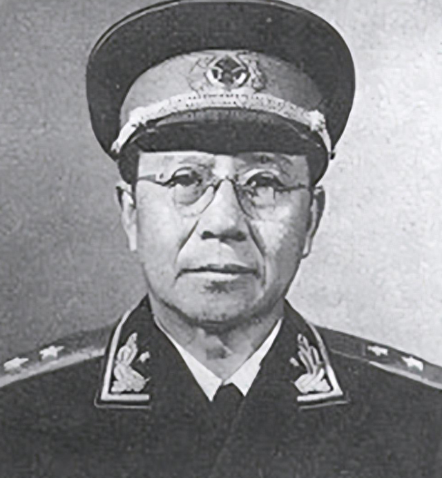 In 1975, Deng Xiaoping asked to see He Cheng: He Cheng, why don't you ...